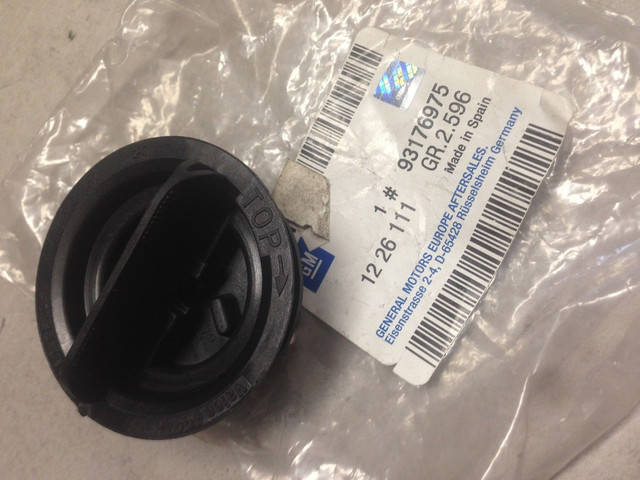 Купить Патрон лампы ближнего света фар GM 93176975 69946350 OPEL COMBO ...