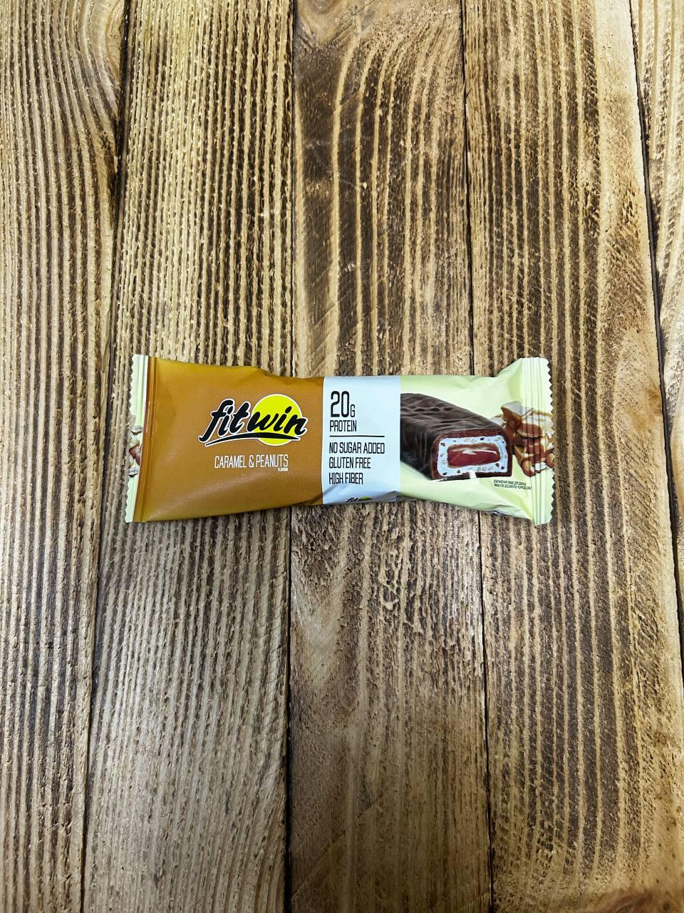 Батончик протеиновый глазированный Caramel peanuts, (аналог BombBar), ТМ Fitwin, 60 г, цена: 79 ...