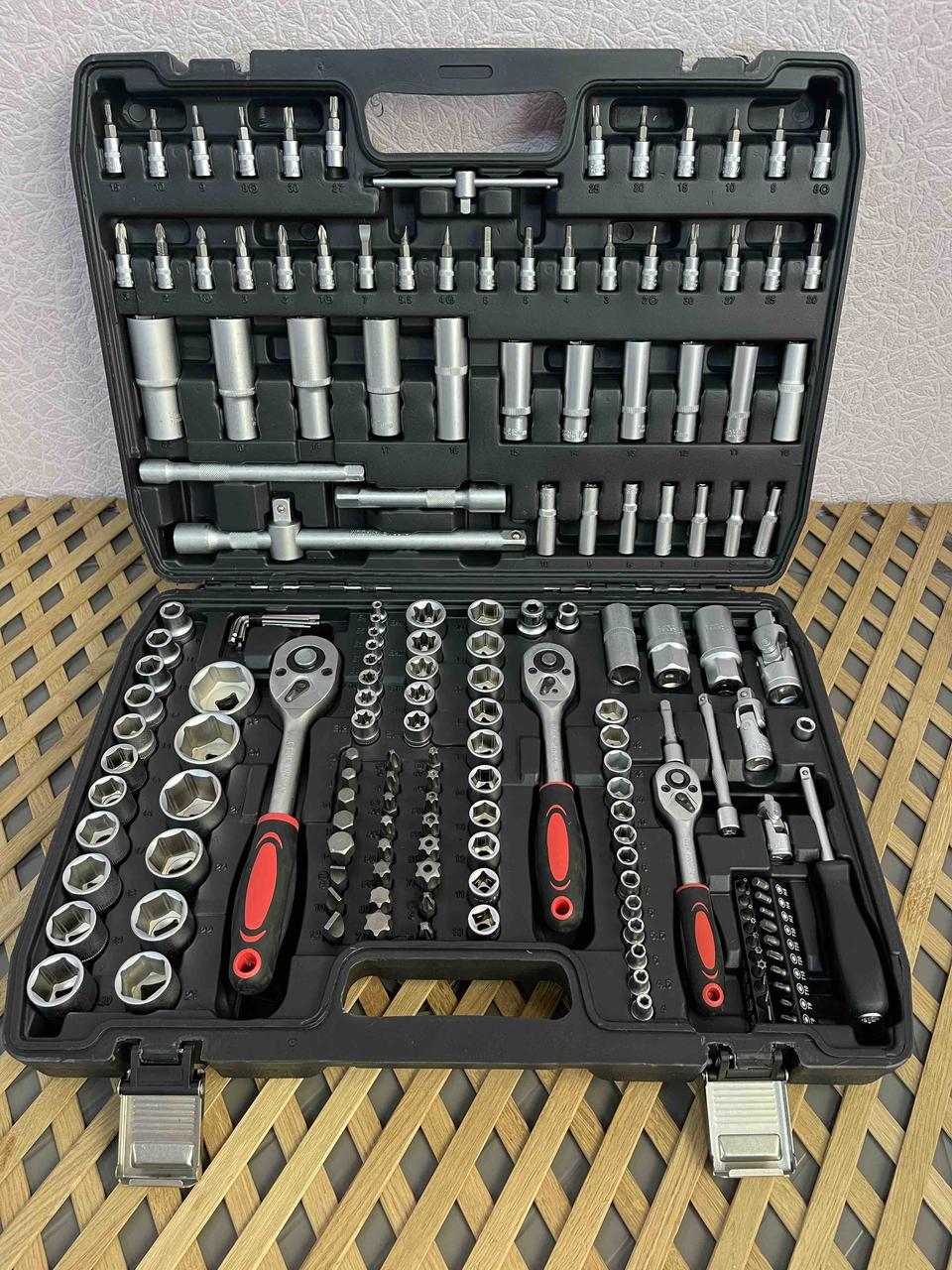 Набор инструментов для авто 172 предмета с трещотками: продажа, цена в ...