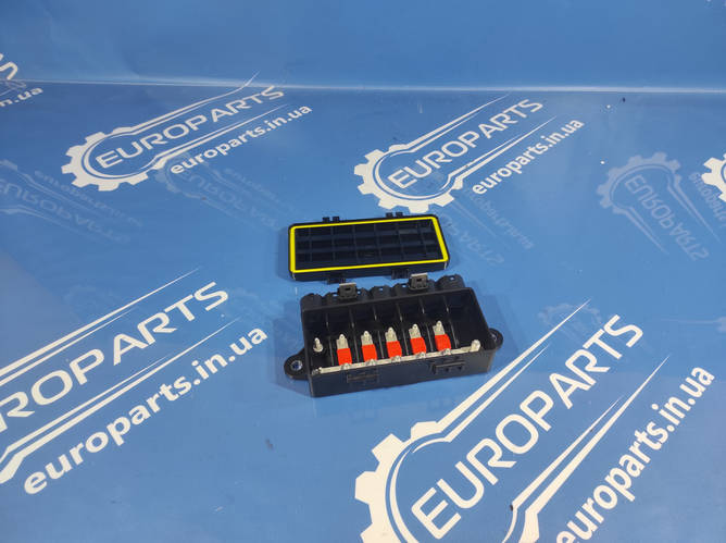 Блок предохранителей 30А Iveco Trakker Ивеко Тракер 504071256 41221026 ...