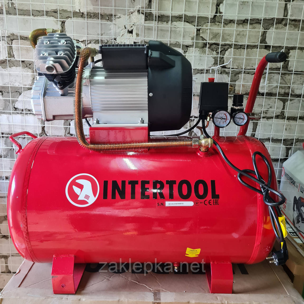 Компрессор 100 л, 3 кВт, 220 В, 10 атм, 420 л/мин, 2 цилиндра INTERTOOL PT-0008 (ID#1364567601 ...