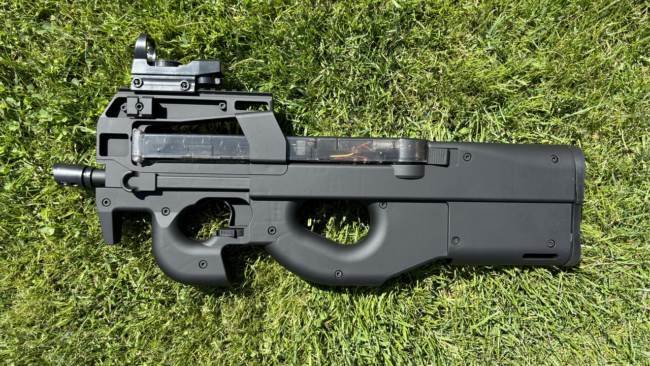 Игрушечный Автомат P90 PRO стреляющий шариками орбиз, Гель бластер на ...