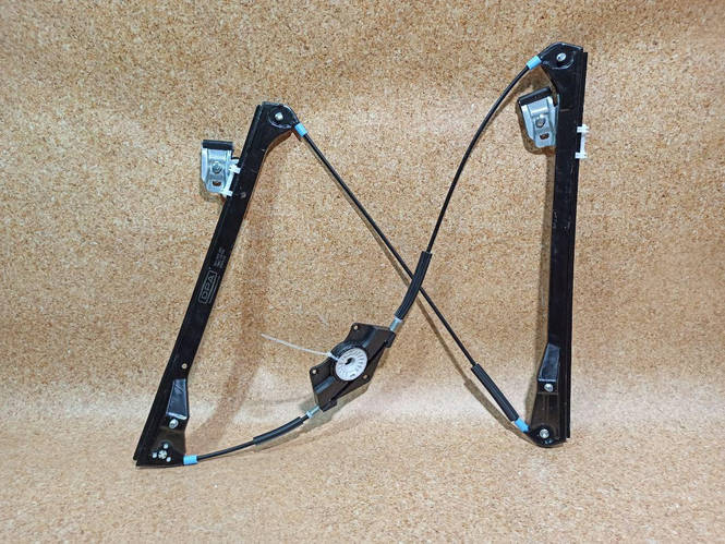 Стеклоподъемник двери передней правой электрика 3B1837462 без мотора ...