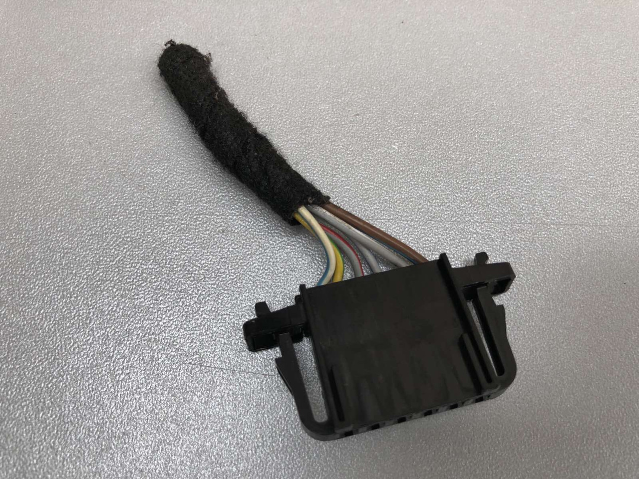 Заказать Роз'єм електричний, фішка, штекер VW Audi Skoda Seat 6PIN ...