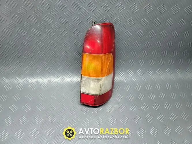 Стоп сигнал задний фонарь правый 265507C000 на Nissan Vanette Cargo C23 ...