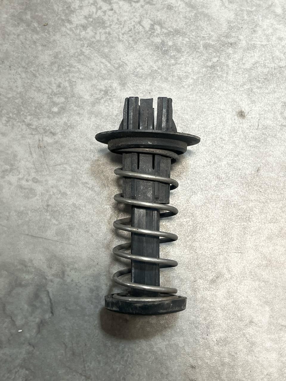 Отбойник капота Mercedes-Benz C-Класс W204/S204 - A2048800127 (ID ...