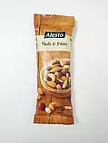 Горіхи Alesto Nuts & Raisins 100g: продаж, ціна у Чернігові. Горіхи від ...