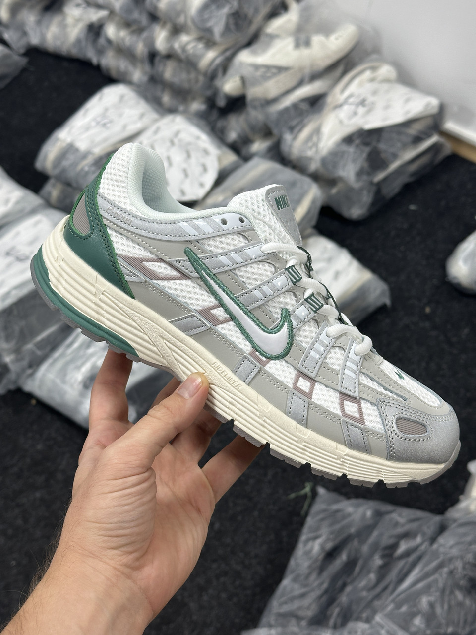 Nike P-6000 Premium Light Bone Bicoastal Green 44 (ID#2350872889), цена ...