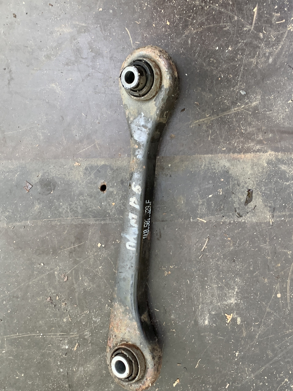 Рычаг подвески задний нижний левый Volkswagen Passat B6 1K0501529F VAG ...