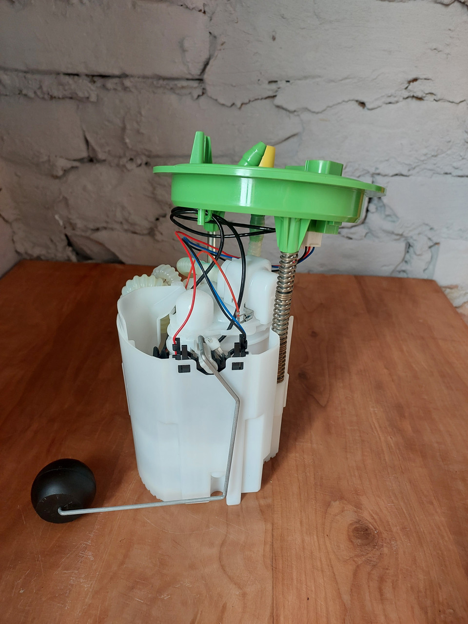 5Q0919087H Паливний насос бензонасос Audi A3 Seat Leon VW GOLF skoda ...