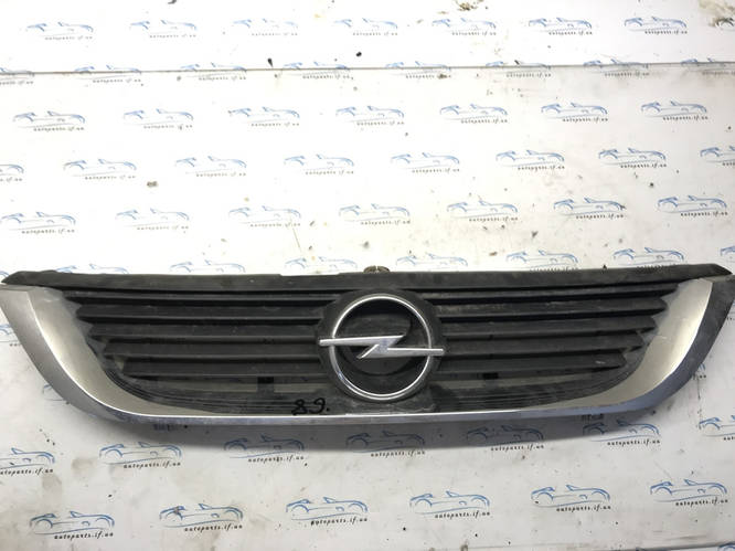 Решітка радіатора Opel Vectra B 1999-2002 90505722 No89 є багато ...