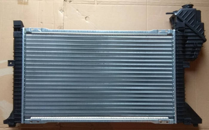 Радіатор Mercedes Sprinter 208-412 хутро 97-06 680*400*33 KEMP ...