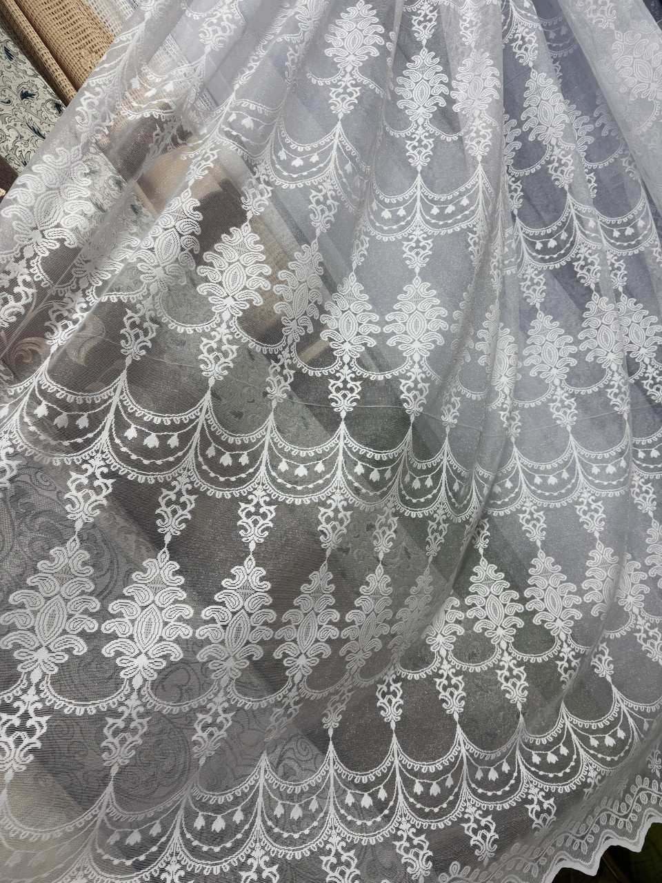 Тюль білий жакард із ламбрекеном Vivo купити за найкращою ціною в Хмельницькому від компанії