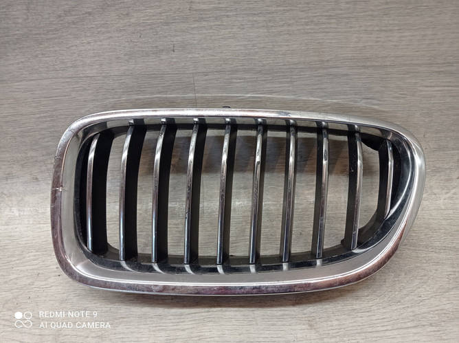 Ноздря решітка радіатора ліва BMW 5 F10 F11 (2014-2017) рестайл ...