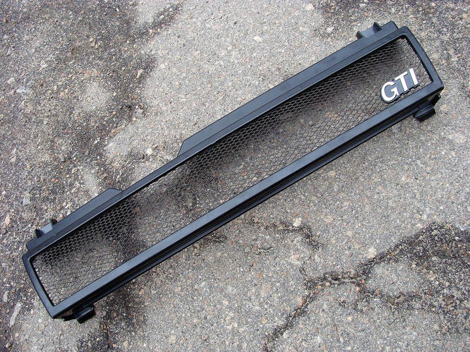 Решетка ВАЗ 2108 - 21099 ТЮНИНГ! черная с сеткой GTI (длинокрылая ...