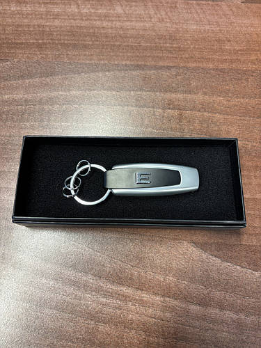 У продажі оригінальний брелок з логотипом 'E' Mercedes-Benz (арт ...