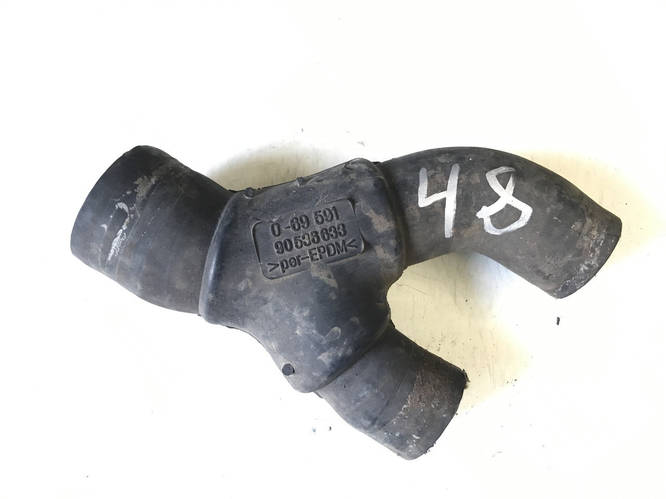 Патрубок системи охолодження Opel Astra G Zafira A Corsa C Astra H ...