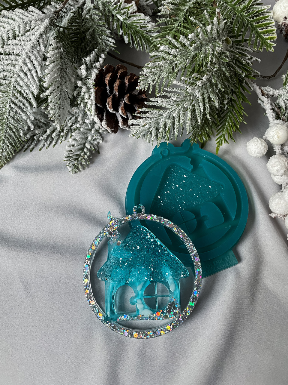 Молд Дім з кристалічною кришею у колі форма для новорічних іграшок на ...