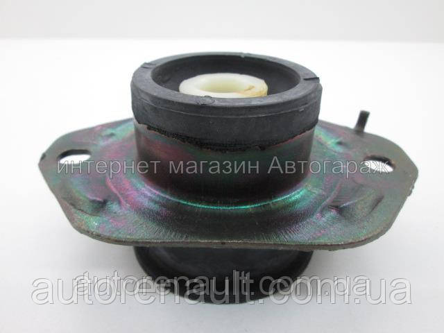 Подушка двигателя на Рено Трафик 03-> 2.0dCi, 2,5dCi (нижняя 135л.с ...