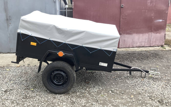 Прицеп автомобильный одноосный размер по бортах 1700 на 1300 на 400мм ...