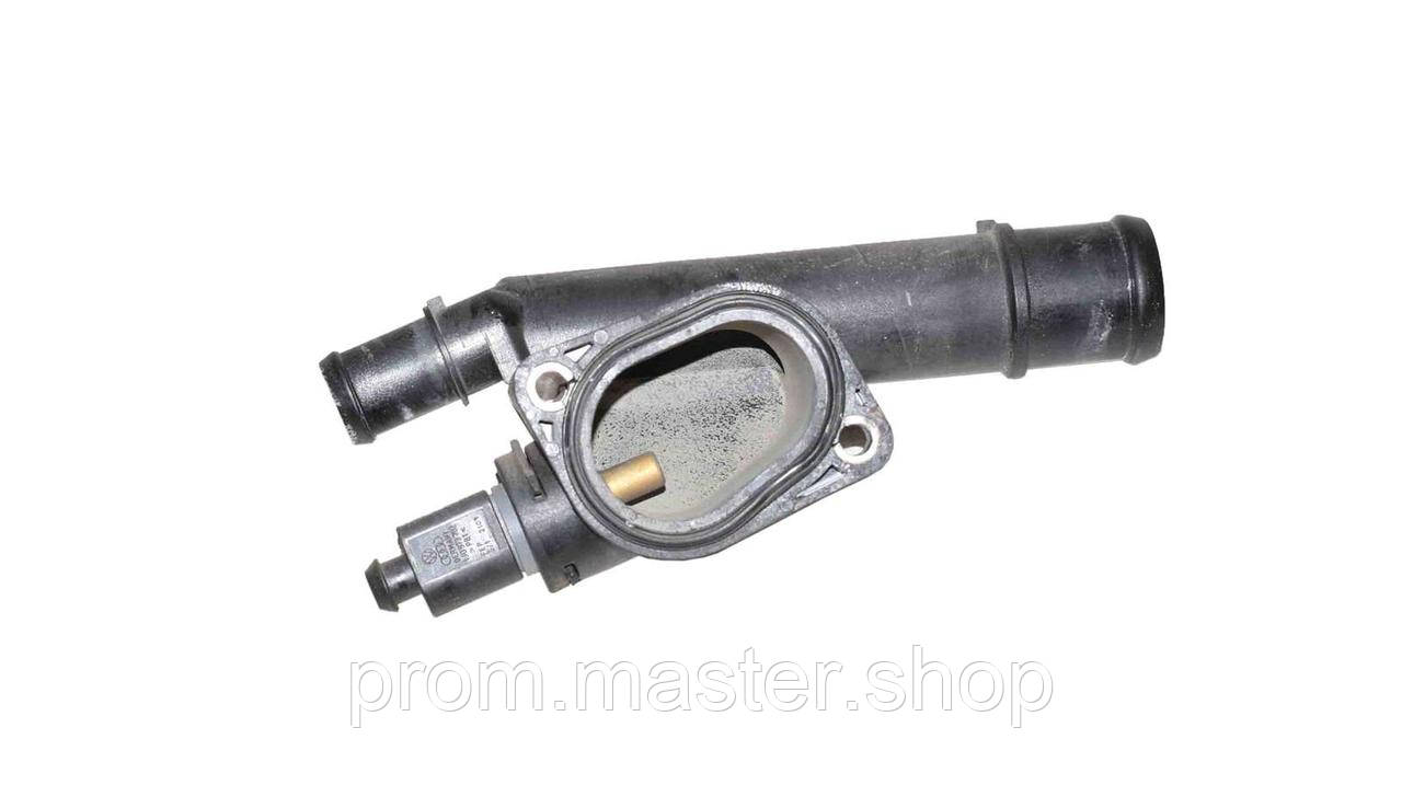 Б/У Трійник системи охолодження 03G121132B VW Caddy III 04-15, PASSAT ...