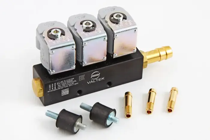 Форсунка ГБО "Valtek" 2 Ом (3 шт. с рейкой, штуцерами, амортизаторами, без жиклеров) (ID ...