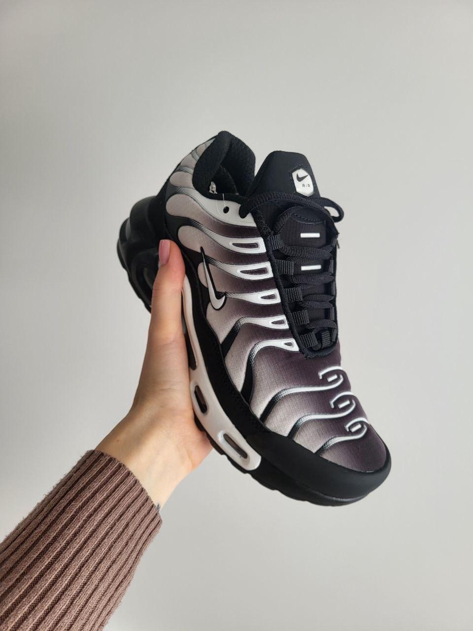 Nike TM Plus Grey (ID#2447976962), ціна: 3145 ₴, купити на Prom.ua