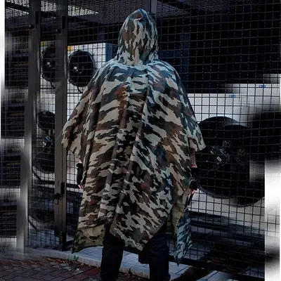 Плащ-палатка с люверсами лесной камуфляж. Дождевик пончо для военных ...