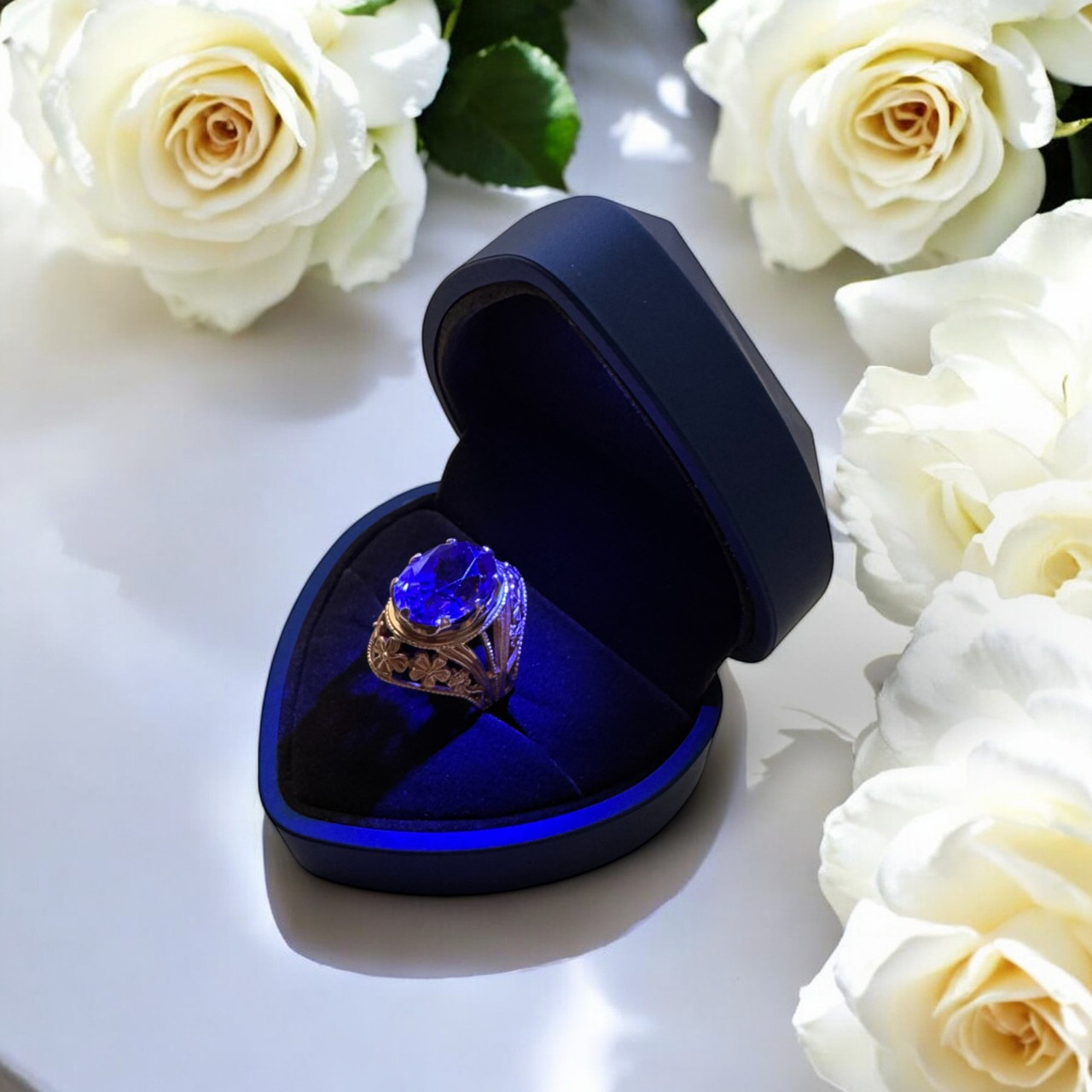 Коробочка для кольца с подсветкой в форме сердца подарочная свадебная ...