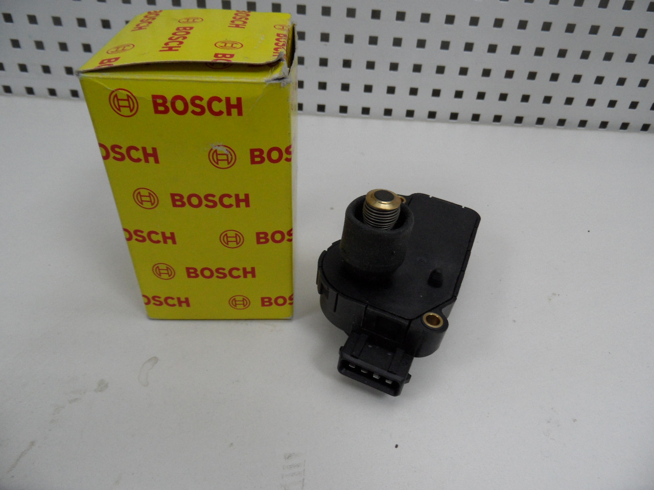 Регулятор дроссельной заслонки bosch, audi,seat, 0132008600, 3437010524 ...