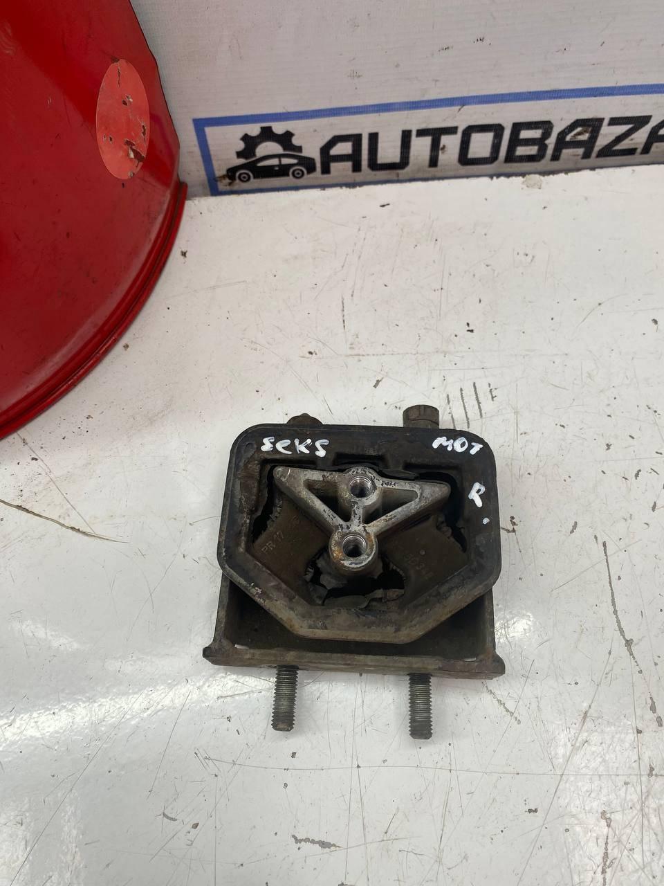 Подушка двигуна передня права Daewoo / Zaz Sens 1.3 90250348: продаж ...