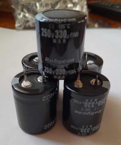 Конденсатор 330uF 250V (25*30) 105°C (ID#2472272899), цена: 44 ₴, купить на Prom.ua