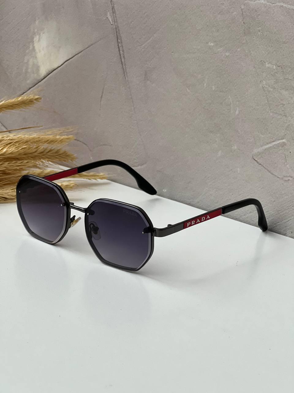 Сонцезахисні окуляри жіночі Prada захист UV400 (ID#2477878559), ціна: 474.05 ₴, купити на Prom.ua