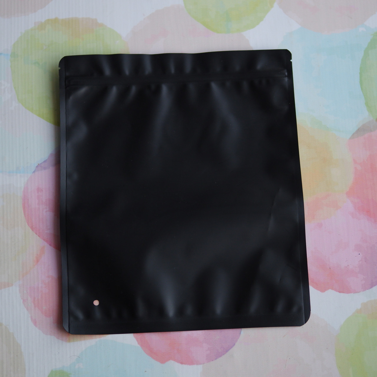 Замовити чорні зіп пакети з логотипом прайс пакети слайдер з логотипом за найкращою ціною