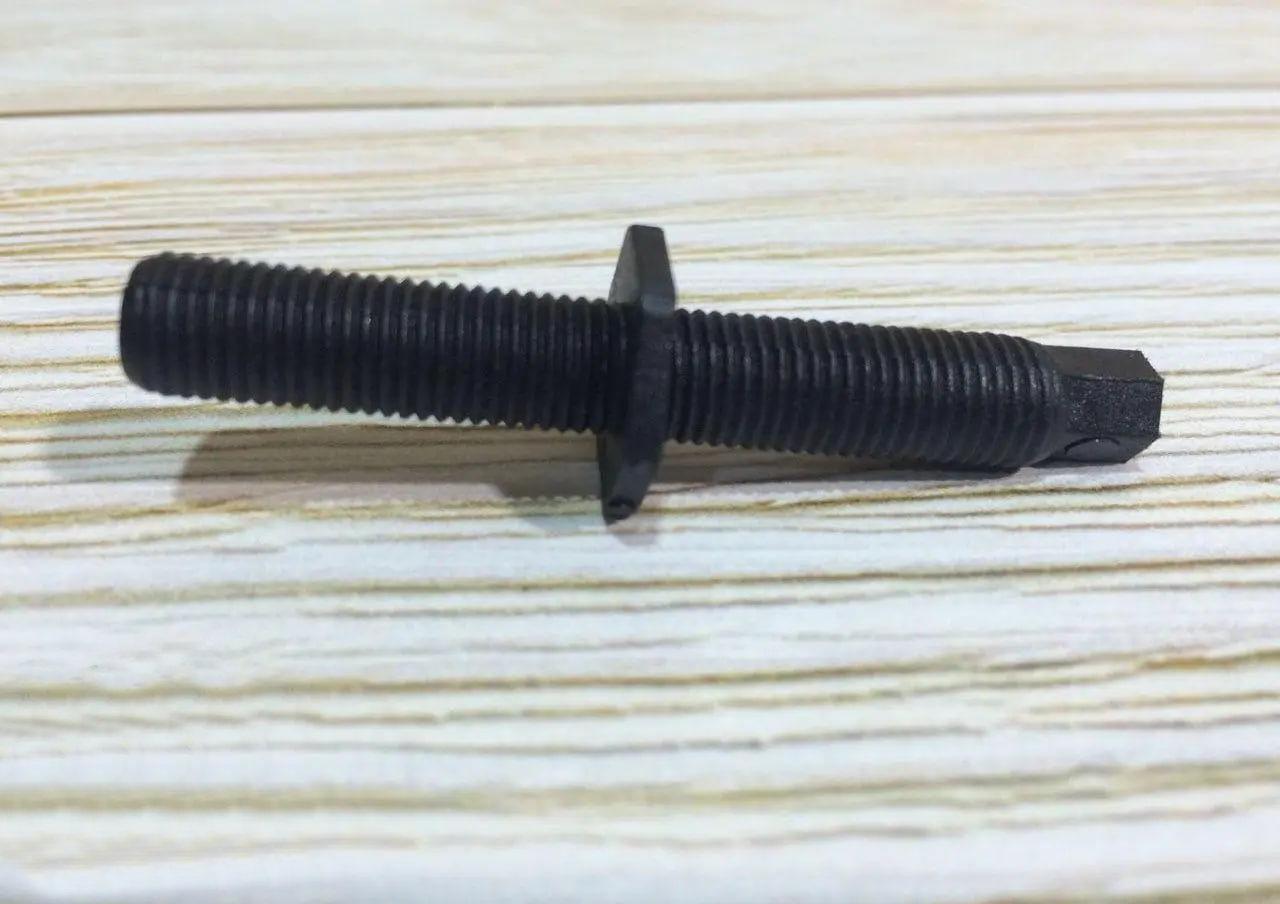 Болт кліпса кріплення фари WHT000260 Новий Шкода Октавія А5 Скаут Skoda ...