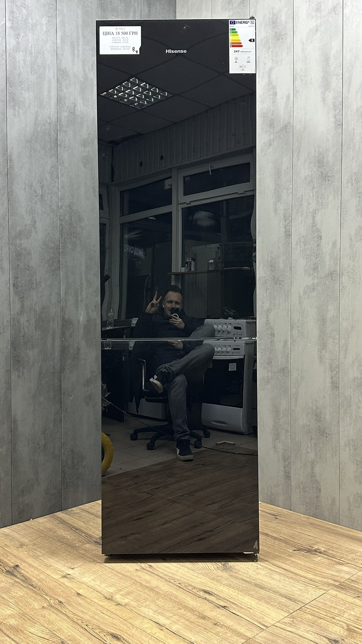 Холодильник високий HISENSE RB440N4GBE, NO FROST, 200 см, чорний, сток ...