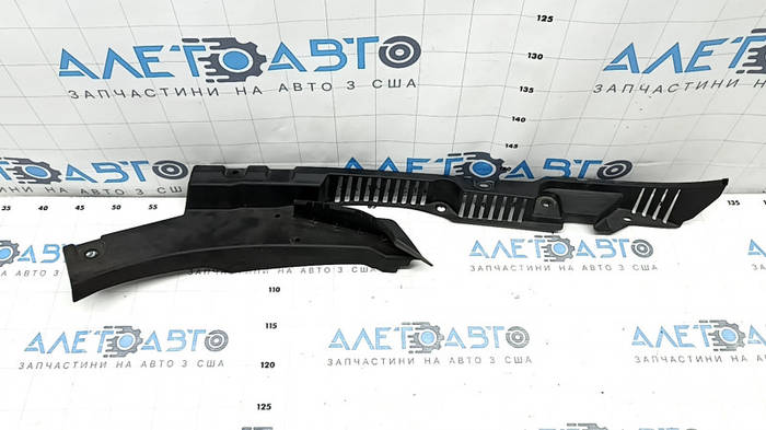 Уплотнитель крыла капот-крыло правый Volvo XC60 18-23 пластик 32216110 ...