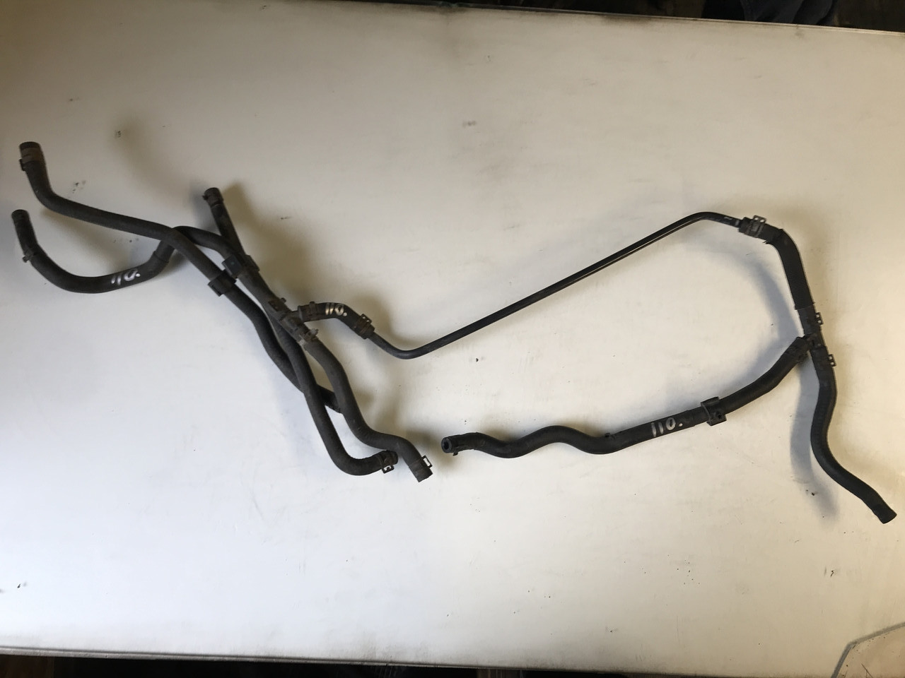 Патрубок системы охлаждения Volkswagen Passat B8 1.4TSI 04e122447bq ...