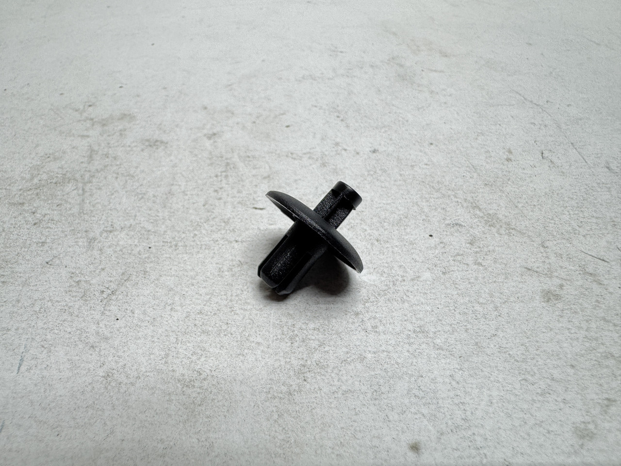 Клипса фиксатор локера подкрылника X6 F86 Bmw 4D0807300 4D0807300B ...