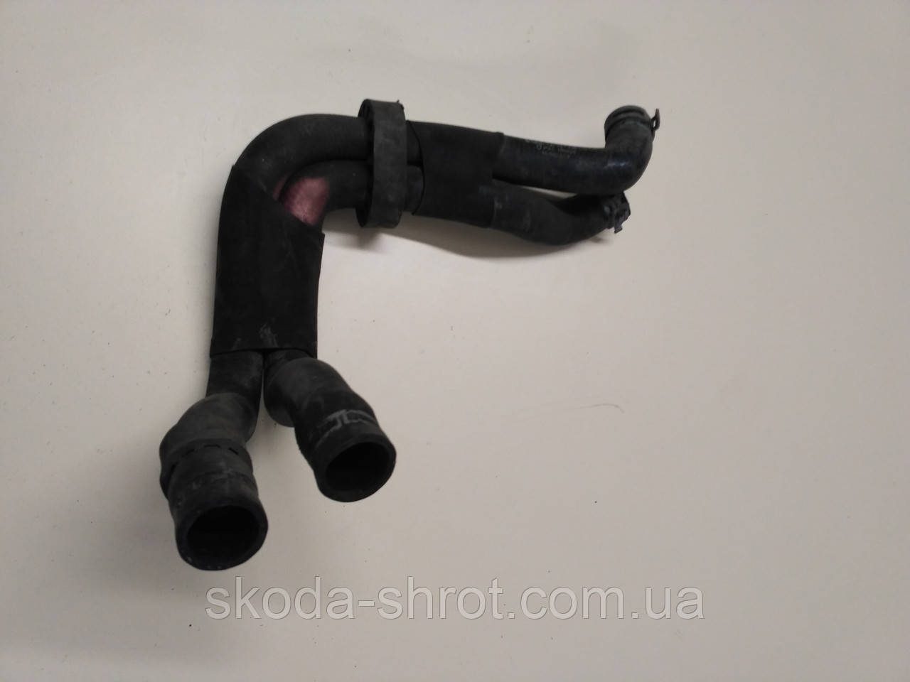 Патрубки печки шкода октавия тур 1J0121156BH: продажа, цена в Ровно ...