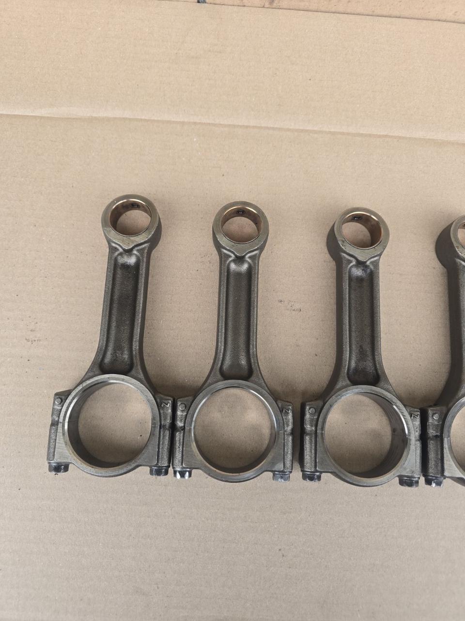 Шатуни шатун Renault 1.9 DCI traffic Vivaro Scenic Laguna Megane klio ...