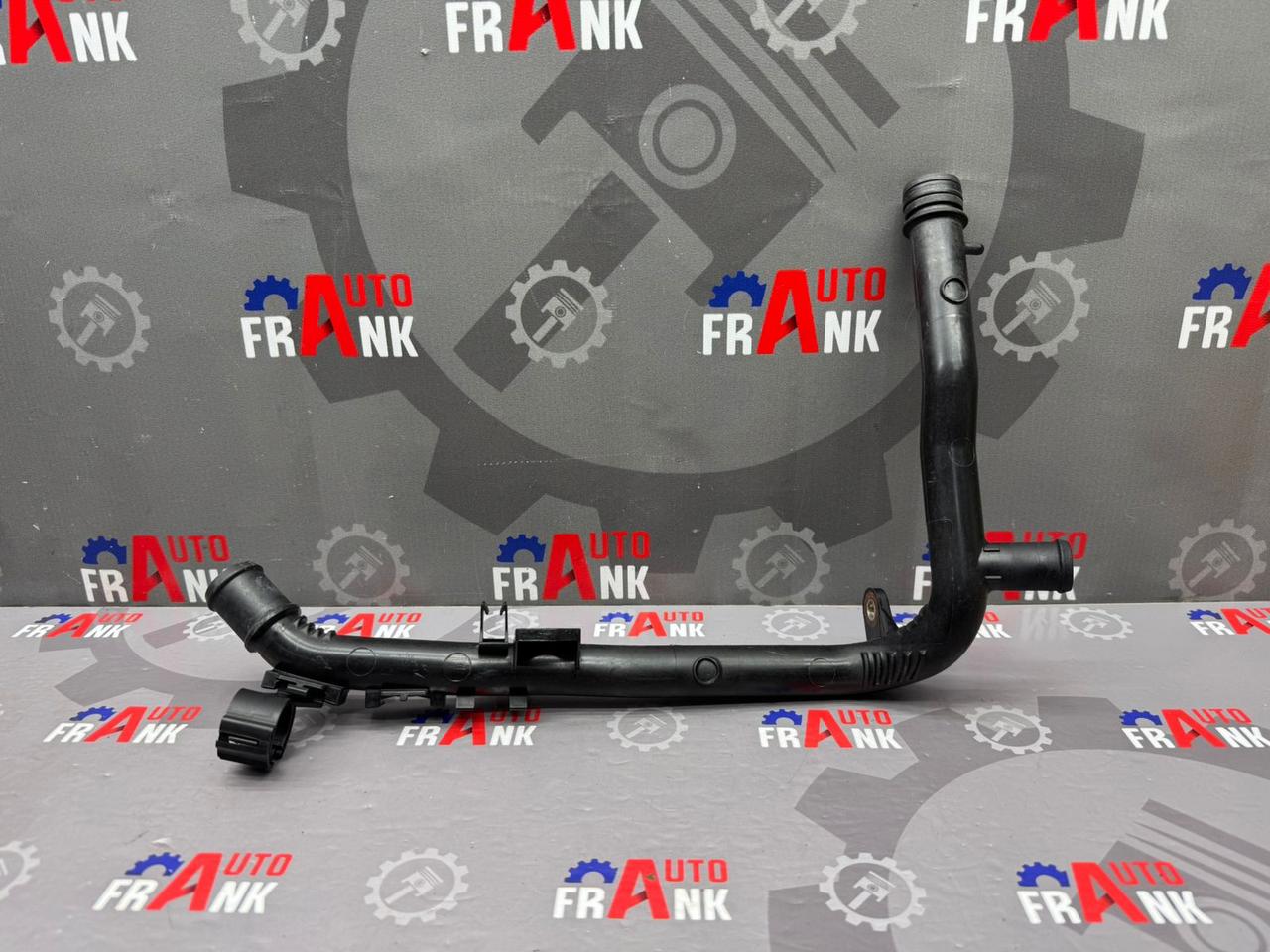 Шланг/ Патрубок системы охлаждения 03L121065AJ для Audi/ Seat/ Skoda ...