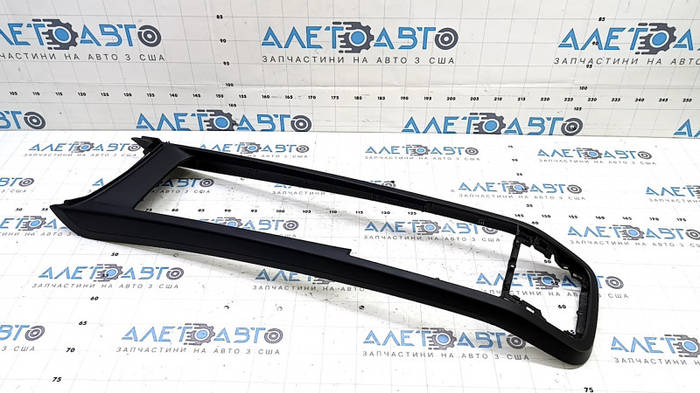 Накладка центральной консоли верхняя Volvo XC60 18-25 черная, царапины ...