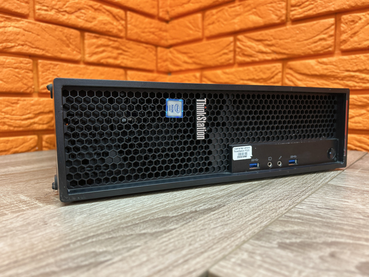 Комп'ютер Lenovo ThinkStation P320 SFF, Intel Xeon E3-1245 V6 4.1GHz , 32ГБ DDR4, SSD 512ГБ ...