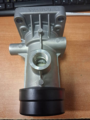 9710020200 Wabco Кран гальмівний причепа 1359971 8143072 HB100197 ...