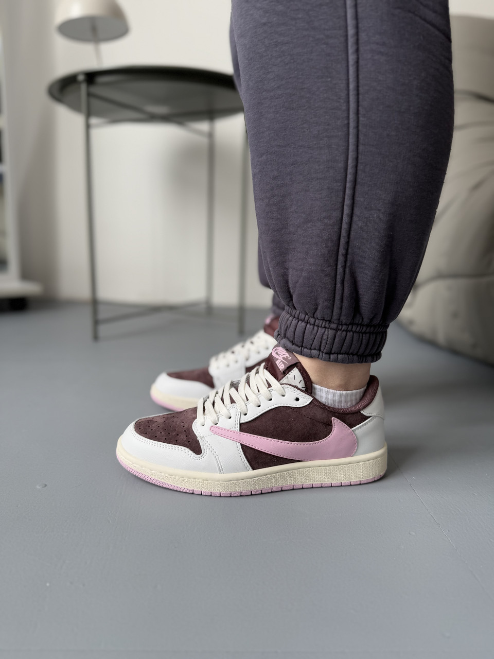 Low x Travis Scott White Brown Pink, цена: 2870 ₴, купить на Prom.ua