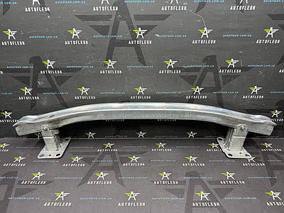 Підсилювач переднього бампера Renault Logan 2 2013-2020 Підсилювач ...