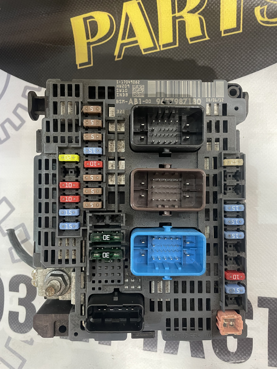 Блок предохранителей Peugeot Citroen BSM AB1-00 9677987180, цена: 9506 ...