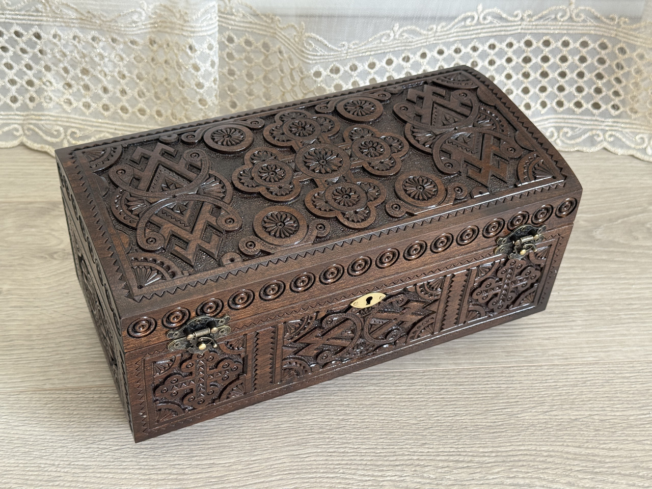 Деревяна прямокутна скриня ручної різьби велика шкатулка для прикрас та цінностей 28 14 см