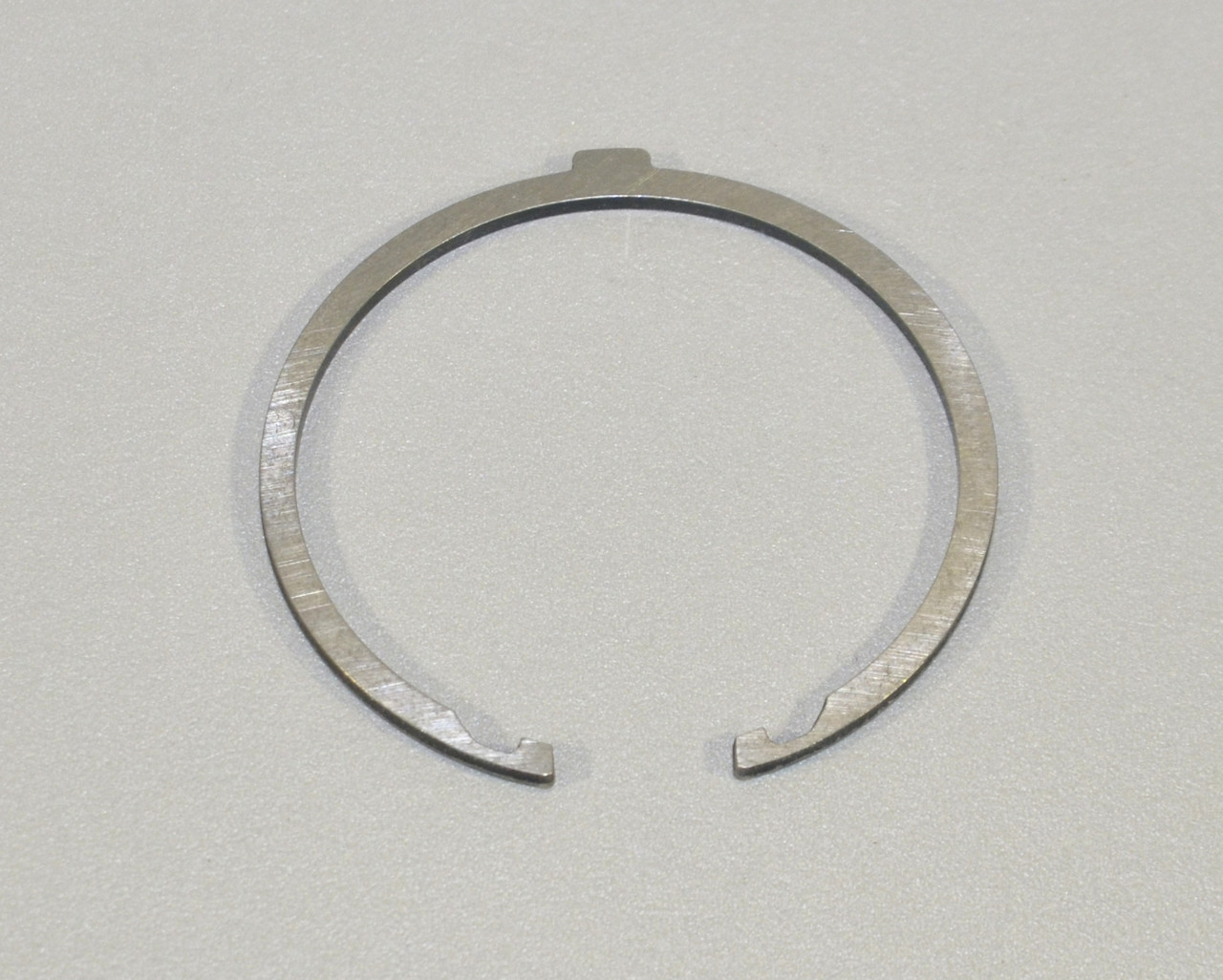 Кольцо cтопорное дифференциала КПП на Renault Kangoo 1997->2008 ...